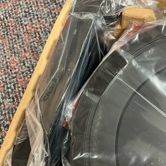 Shark | Other | New Shark Av753 Ion Robot Vacuum Tribrush System Wifi ...